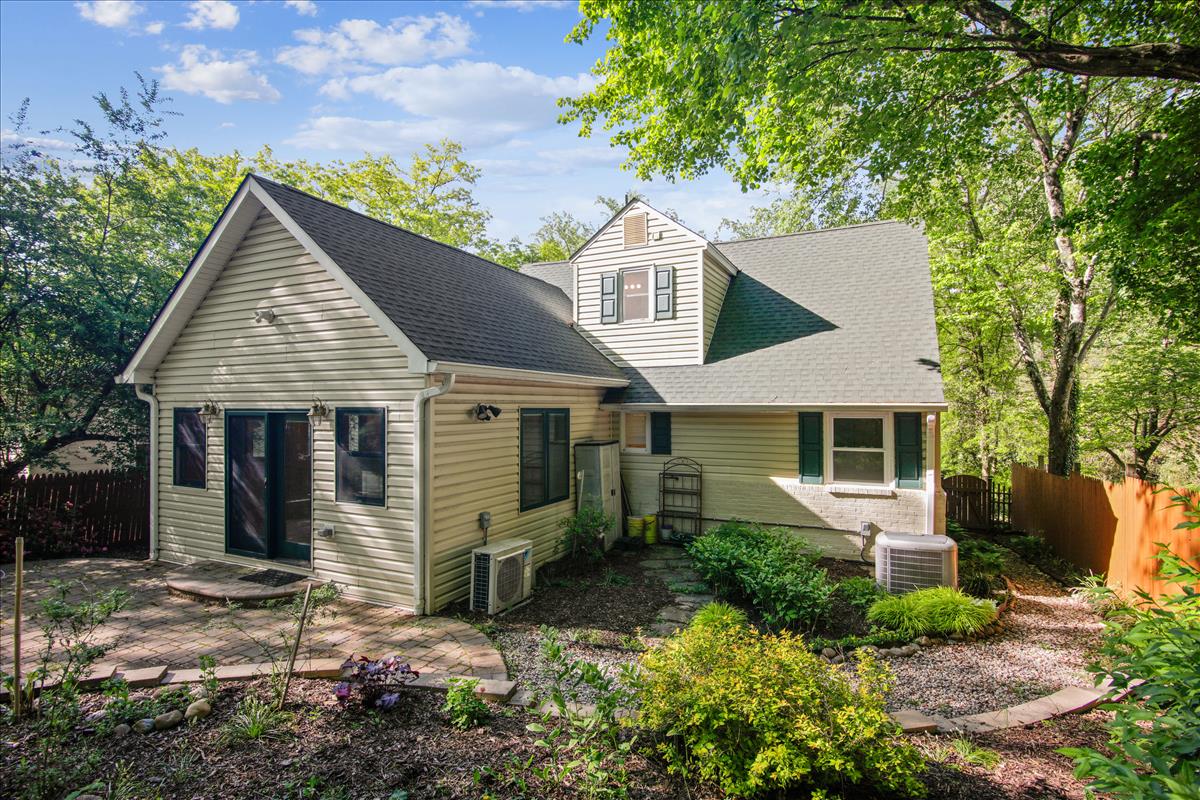 TruPlace - 10409 Edgefield Drive, Adelphi, MD 20783 US